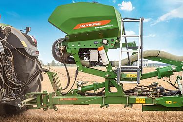 GreenDrill – uniwersalny siewnik nabudowany do siewu drobnych nasion i ...