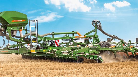 GreenDrill – uniwersalny siewnik nabudowany do siewu drobnych nasion i poplonów